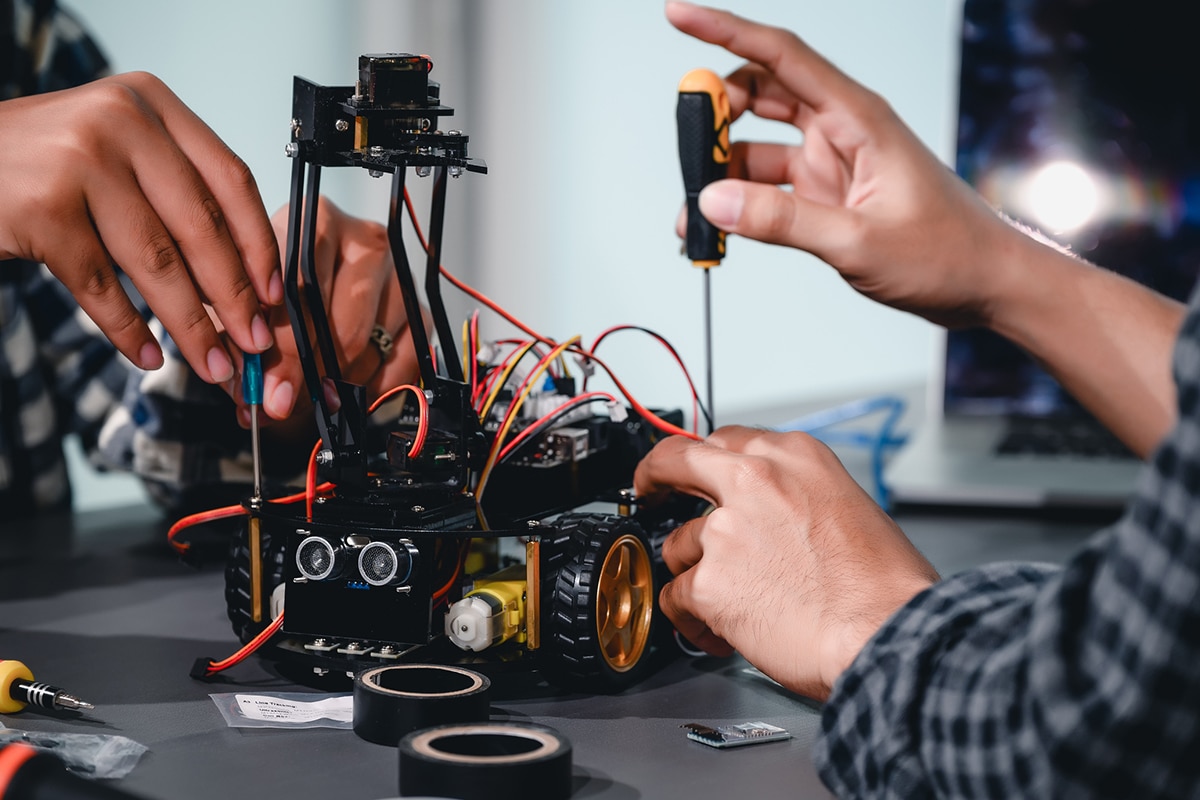 FIRST Robotics Competition 2024-2025: Dive Into Innovation with FIRST ...